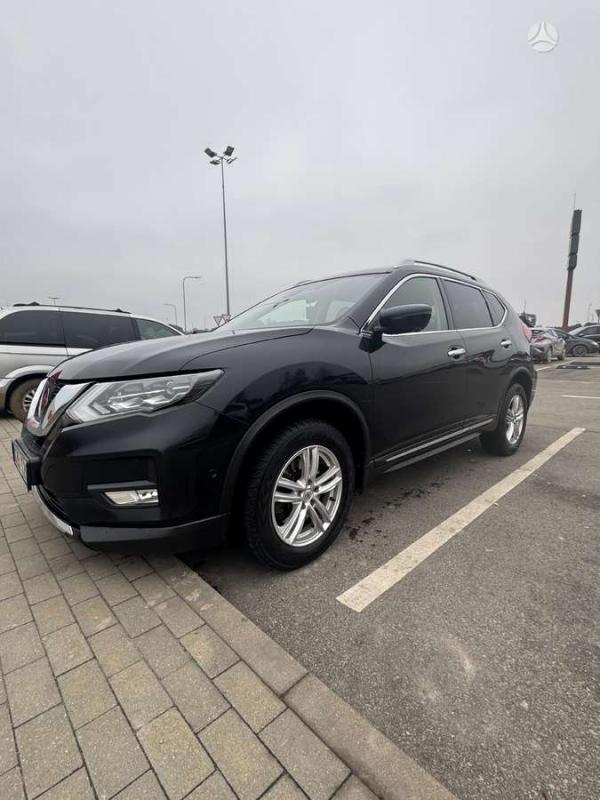 Black Nissan X-Trail 2019 in Vilnius, with an engine capacity of 2.00 L and mileage of 116 thousand km for 16500 €, photo 5 on AUTOMOTO.COM.LV