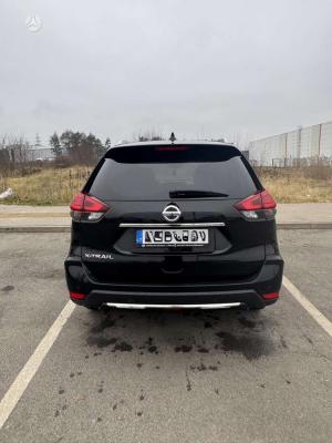 Black Nissan X-Trail 2019 in Vilnius, with an engine capacity of 2.00 L and mileage of 116 thousand km for 16500 €, photo 8 on AUTOMOTO.COM.LV