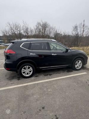 Black Nissan X-Trail 2019 in Vilnius, with an engine capacity of 2.00 L and mileage of 116 thousand km for 16500 €, photo 16 on AUTOMOTO.COM.LV