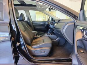 Black Nissan X-Trail 2019 in Siauliai, with an engine capacity of 2.00 L and mileage of 127 thousand km for 16700 €, photo 18 on AUTOMOTO.COM.LV