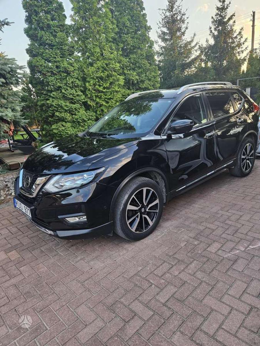Black Nissan X-Trail 2019 in Kaunas, with an engine capacity of 2.00 L and mileage of 65 thousand km for 21990 €, photo 1 on AUTOMOTO.COM.LV