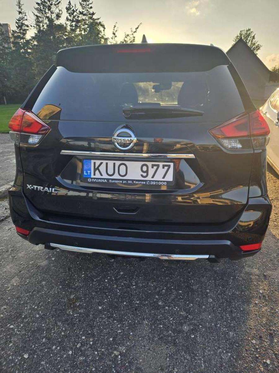 Black Nissan X-Trail 2019 in Kaunas, with an engine capacity of 2.00 L and mileage of 65 thousand km for 21990 €, photo 3 on AUTOMOTO.COM.LV