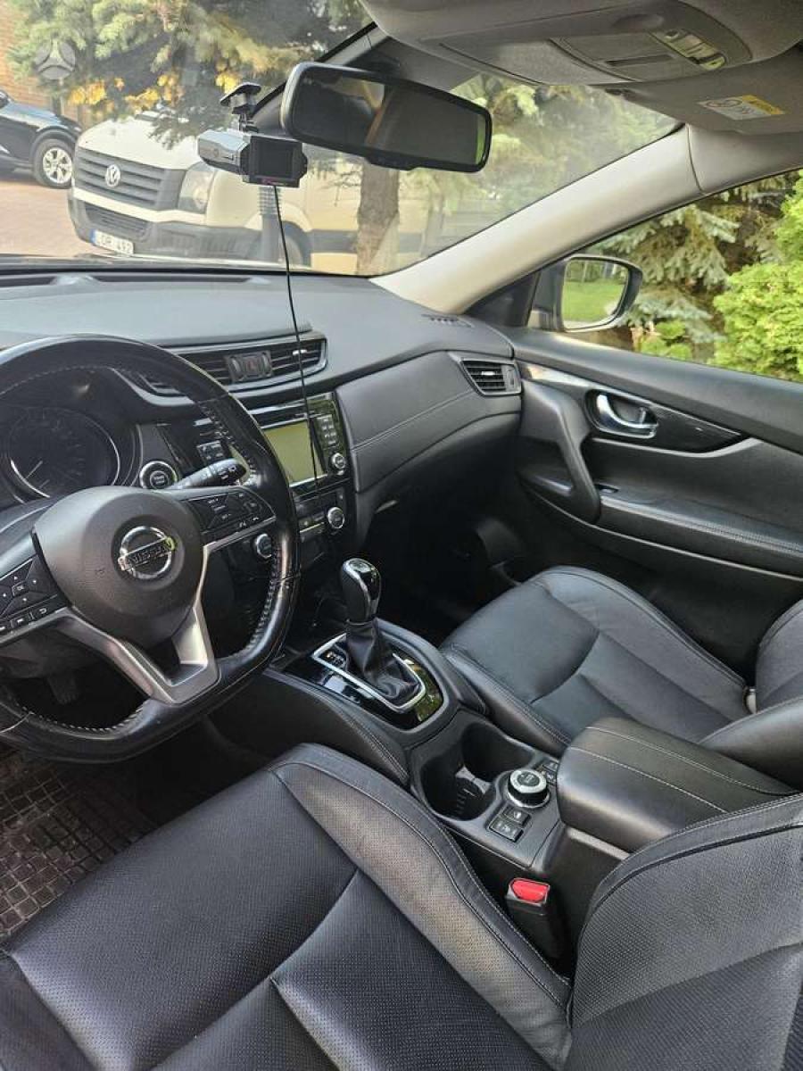 Black Nissan X-Trail 2019 in Kaunas, with an engine capacity of 2.00 L and mileage of 65 thousand km for 21990 €, photo 6 on AUTOMOTO.COM.LV