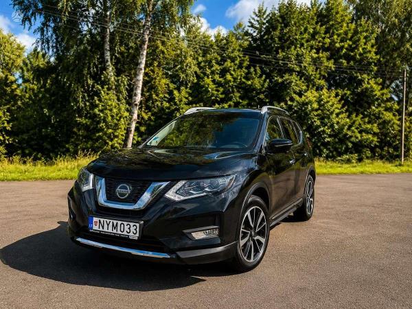 Black Nissan X-Trail 2019 in Taurage, with an engine capacity of 1.75 L and mileage of 188 thousand km for 14000 €, photo 1 on AUTOMOTO.COM.LV