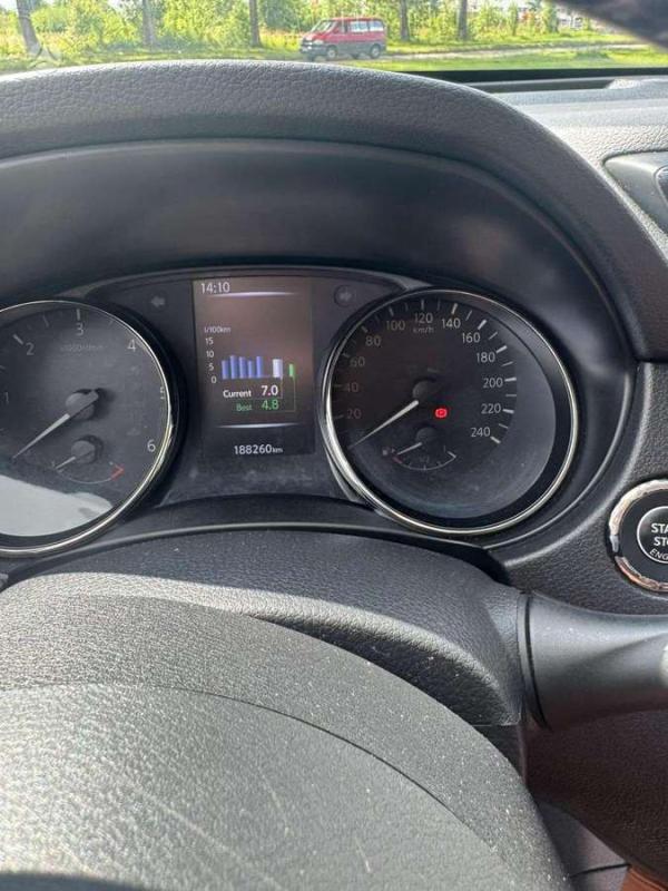 Black Nissan X-Trail 2019 in Taurage, with an engine capacity of 1.75 L and mileage of 188 thousand km for 14000 €, photo 6 on AUTOMOTO.COM.LV