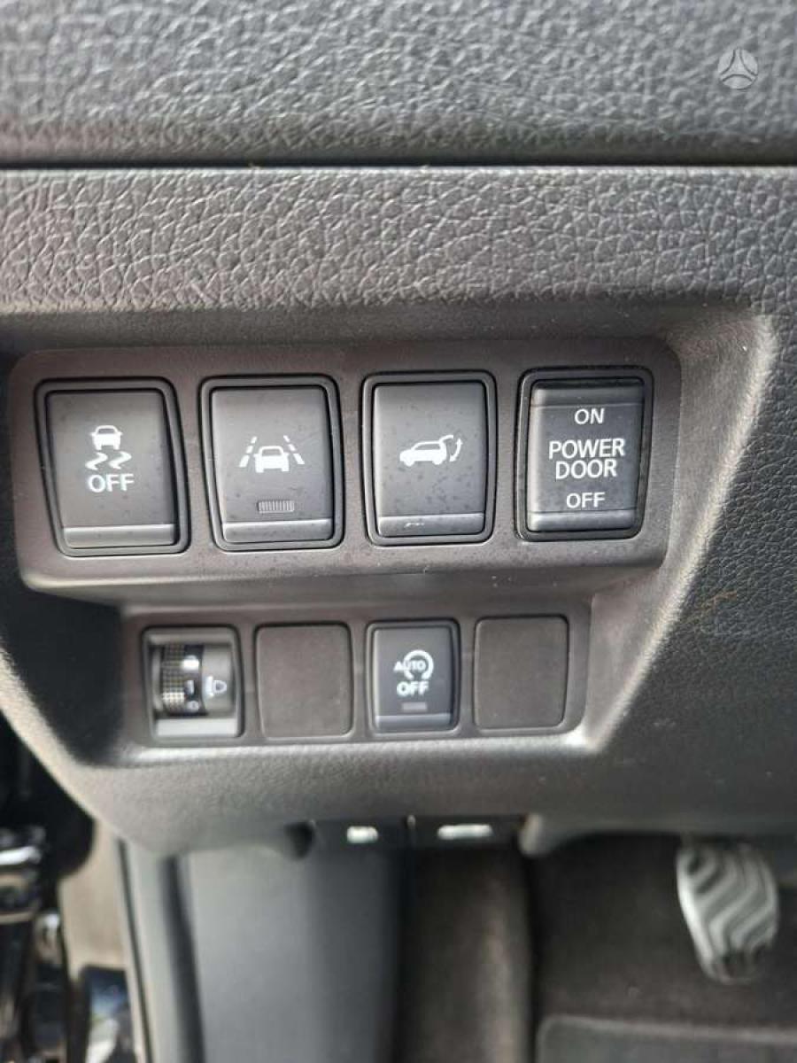 Black Nissan X-Trail 2019 in Siauliai, with an engine capacity of 1.60 L and mileage of 153 thousand km for 12400 €, photo 23 on AUTOMOTO.COM.LV