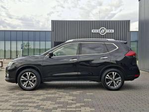 Black Nissan X-Trail 2019 in Siauliai, with an engine capacity of 1.60 L and mileage of 153 thousand km for 12400 €, photo 5 on AUTOMOTO.COM.LV