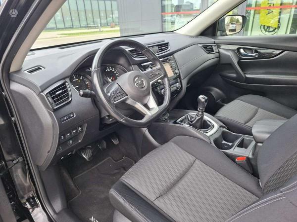 Black Nissan X-Trail 2019 in Siauliai, with an engine capacity of 1.60 L and mileage of 153 thousand km for 12400 €, photo 11 on AUTOMOTO.COM.LV