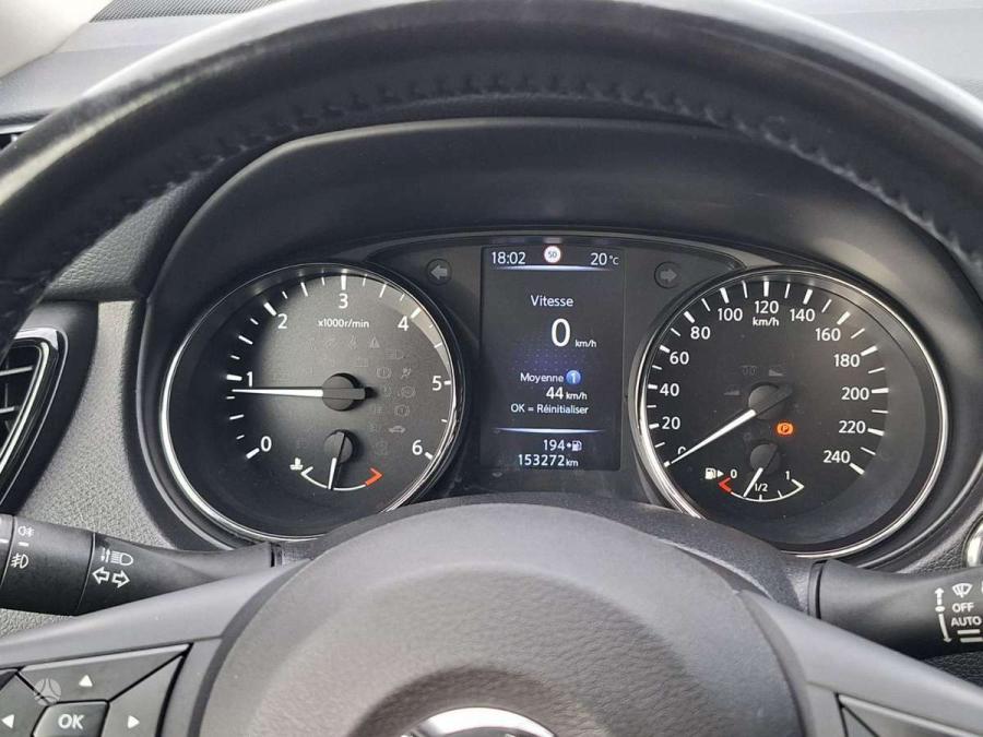 Black Nissan X-Trail 2019 in Siauliai, with an engine capacity of 1.60 L and mileage of 153 thousand km for 12400 €, photo 13 on AUTOMOTO.COM.LV