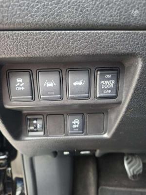 Black Nissan X-Trail 2019 in Siauliai, with an engine capacity of 1.60 L and mileage of 153 thousand km for 12400 €, photo 22 on AUTOMOTO.COM.LV