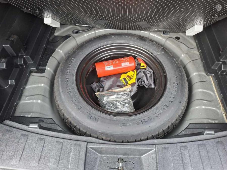 Black Nissan X-Trail 2019 in Siauliai, with an engine capacity of 1.60 L and mileage of 153 thousand km for 12400 €, photo 32 on AUTOMOTO.COM.LV