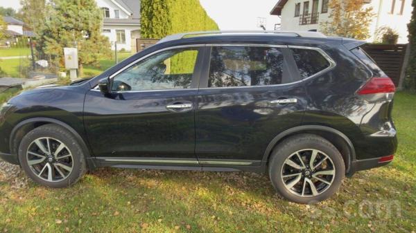 Black Nissan X-Trail 2019 in Riga, with an engine capacity of 2.00 L and mileage of 126 thousand km for 14800 €, photo 3 on AUTOMOTO.COM.LV