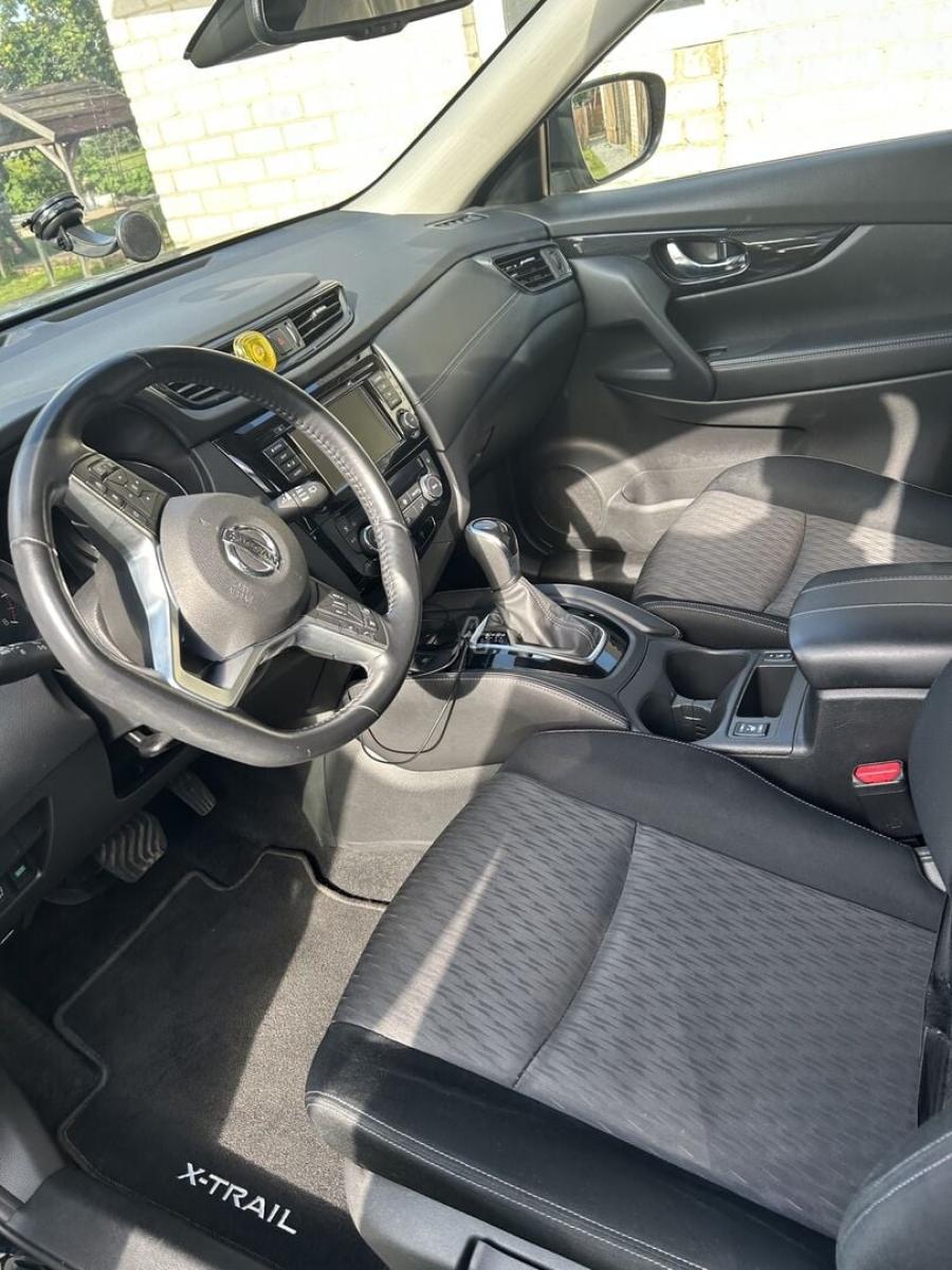 Black Nissan X-Trail 2020 in Vilnius, with an engine capacity of 1.30 L and mileage of 85 thousand km for 16500 €, photo 8 on AUTOMOTO.COM.LV
