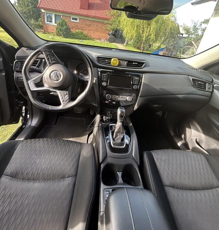 Black Nissan X-Trail 2020 in Vilnius, with an engine capacity of 1.30 L and mileage of 85 thousand km for 16500 €, photo 9 on AUTOMOTO.COM.LV