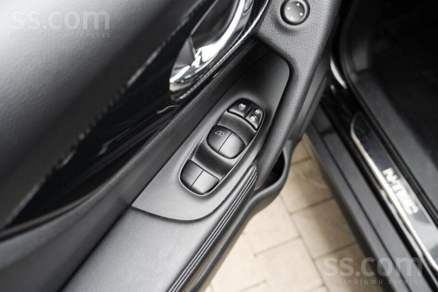 Black Nissan X-Trail 2020 in Riga, with an engine capacity of 1.30 L and mileage of 92 thousand km for 15700 €, photo 8 on AUTOMOTO.COM.LV