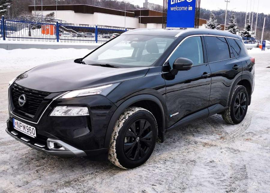 Melns Nissan X-Trail 2023 Viļņa, ar dzinēja tilpumu 1.50 L un nobraukumu 36 tūkst. km par 26200 €, foto 1 vietnē AUTOMOTO.COM.LV