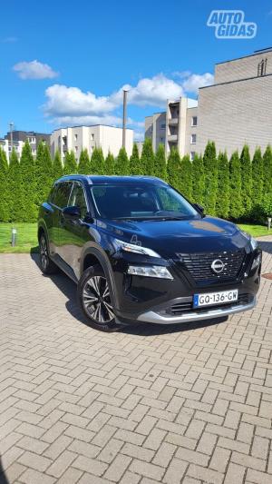 Black Nissan X-Trail 2023 in Plunge, with an engine capacity of 1.50 L and mileage of 103 thousand km for 23200 €, photo 3 on AUTOMOTO.COM.LV