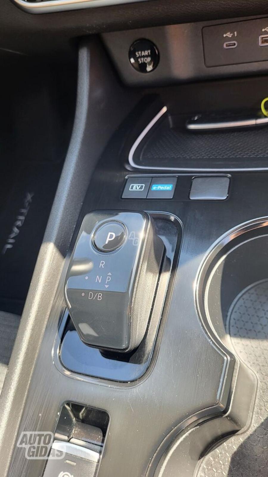 Black Nissan X-Trail 2023 in Plunge, with an engine capacity of 1.50 L and mileage of 103 thousand km for 23200 €, photo 30 on AUTOMOTO.COM.LV