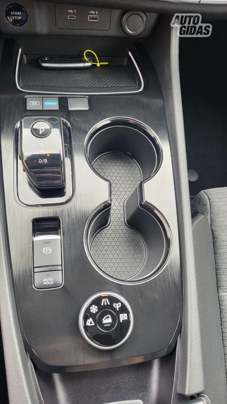 Black Nissan X-Trail 2023 in Plunge, with an engine capacity of 1.50 L and mileage of 103 thousand km for 23200 €, photo 31 on AUTOMOTO.COM.LV