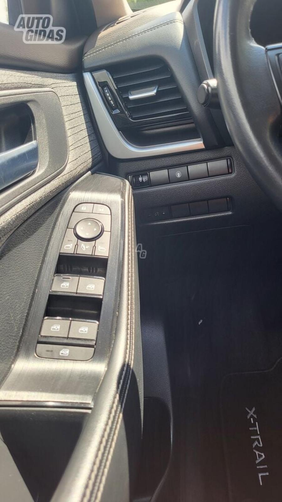 Black Nissan X-Trail 2023 in Plunge, with an engine capacity of 1.50 L and mileage of 103 thousand km for 23200 €, photo 32 on AUTOMOTO.COM.LV