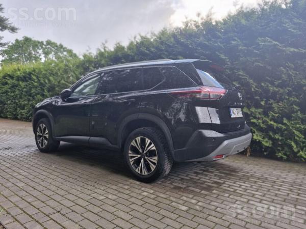 Black Nissan X-Trail 2023 in Riga, with an engine capacity of 1.50 L and mileage of 81 thousand km for 23990 €, photo 2 on AUTOMOTO.COM.LV