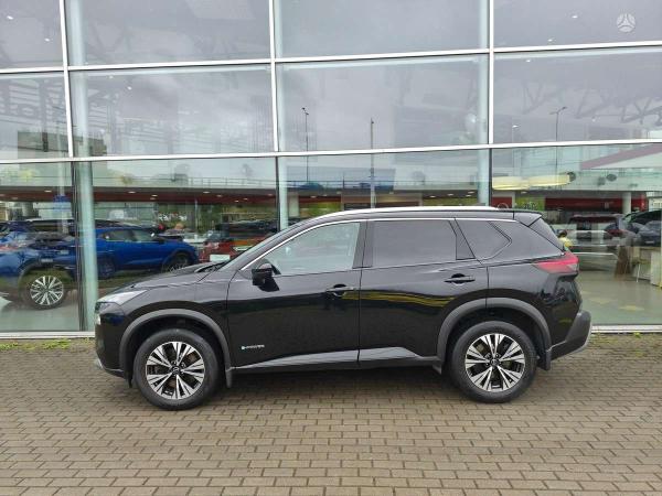 Melns Nissan X-Trail 2023 Viļņa, ar dzinēja tilpumu 1.50 L un nobraukumu 59 tūkst. km par 29900 €, foto 2 vietnē AUTOMOTO.COM.LV