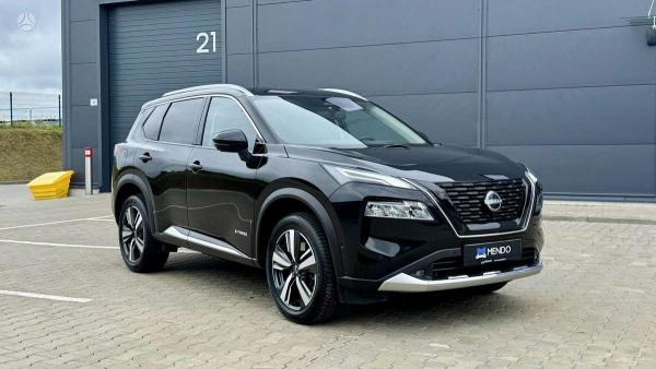 Black Nissan X-Trail 2023 in Vilnius, with an engine capacity of 1.50 L and mileage of 126 thousand km for 29990 €, photo 3 on AUTOMOTO.COM.LV