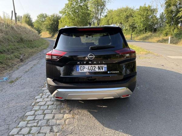 Melns Nissan X-Trail 2023 Tauragė, ar dzinēja tilpumu 1.50 L un nobraukumu 136 tūkst. km par 26300 €, foto 3 vietnē AUTOMOTO.COM.LV