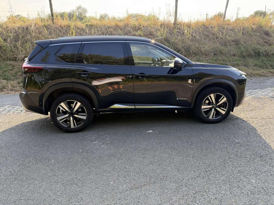 Melns Nissan X-Trail 2023 Tauragė, ar dzinēja tilpumu 1.50 L un nobraukumu 136 tūkst. km par 26300 €, foto 6 vietnē AUTOMOTO.COM.LV
