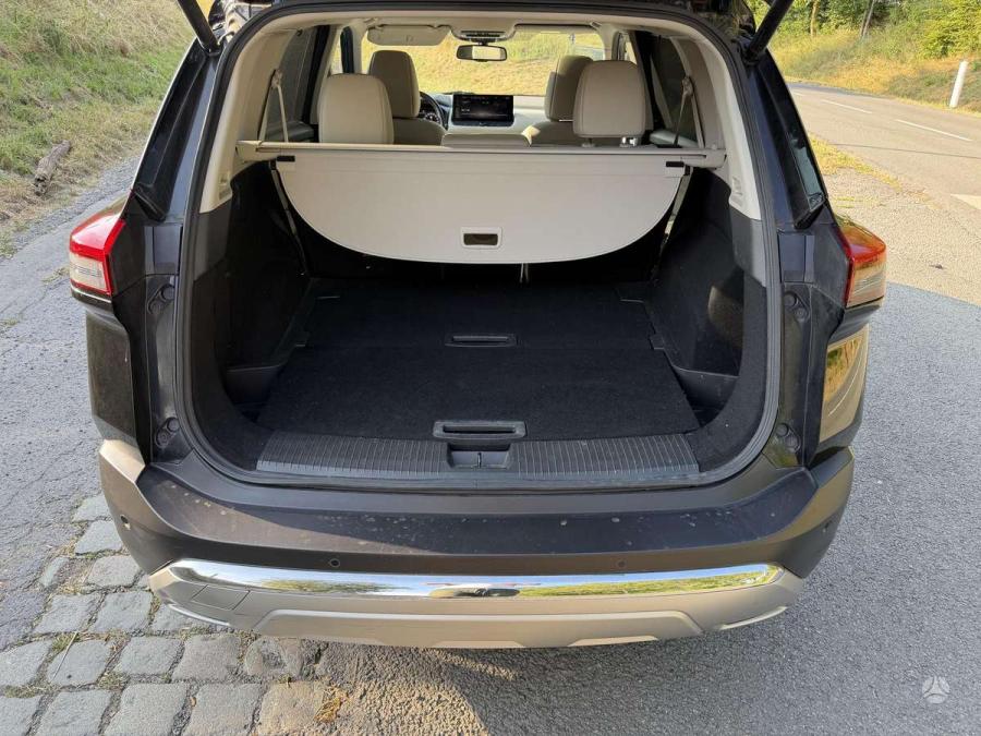 Melns Nissan X-Trail 2023 Tauragė, ar dzinēja tilpumu 1.50 L un nobraukumu 136 tūkst. km par 26300 €, foto 11 vietnē AUTOMOTO.COM.LV