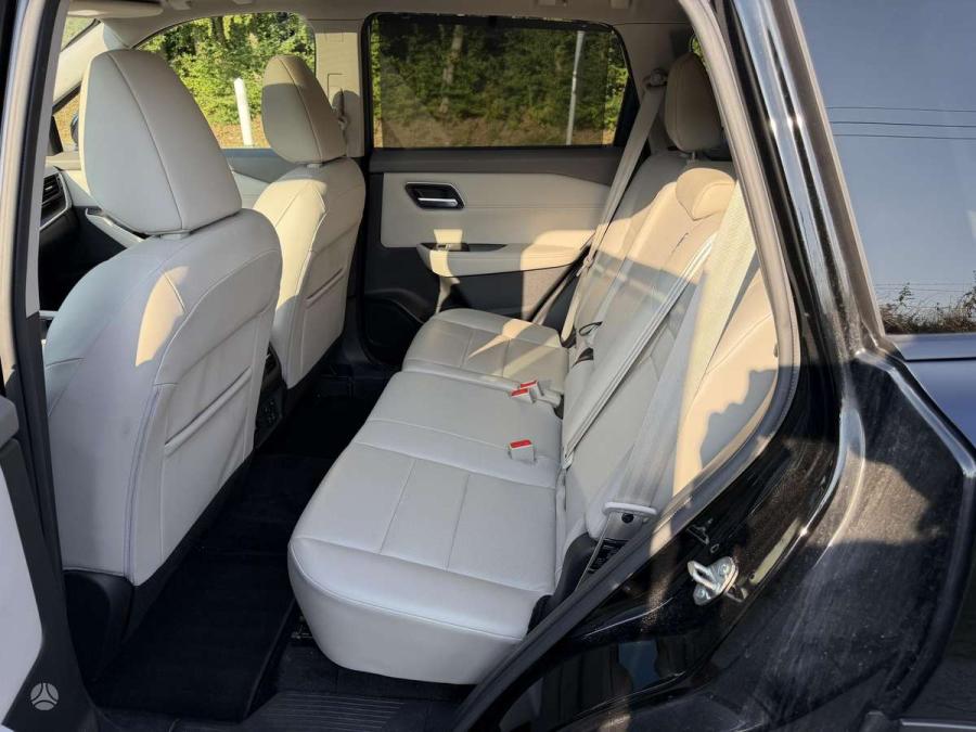 Melns Nissan X-Trail 2023 Tauragė, ar dzinēja tilpumu 1.50 L un nobraukumu 136 tūkst. km par 26300 €, foto 12 vietnē AUTOMOTO.COM.LV