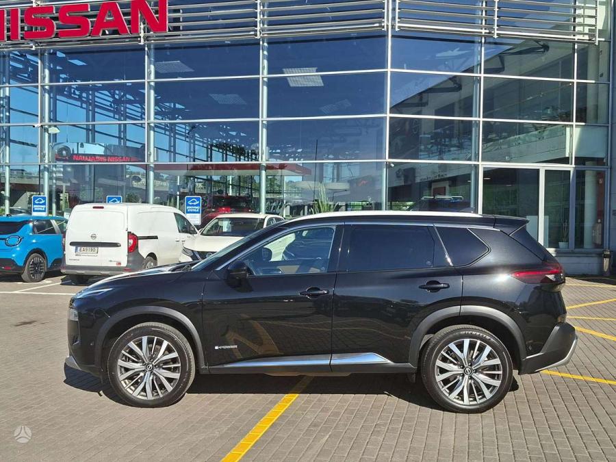 Melns Nissan X-Trail 2024 Viļņa, ar dzinēja tilpumu 1.50 L un nobraukumu 102 tūkst. km par 30500 €, foto 3 vietnē AUTOMOTO.COM.LV