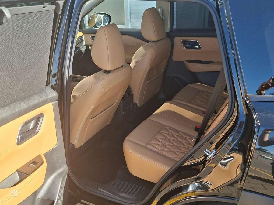 Melns Nissan X-Trail 2024 Viļņa, ar dzinēja tilpumu 1.50 L un nobraukumu 102 tūkst. km par 30500 €, foto 9 vietnē AUTOMOTO.COM.LV