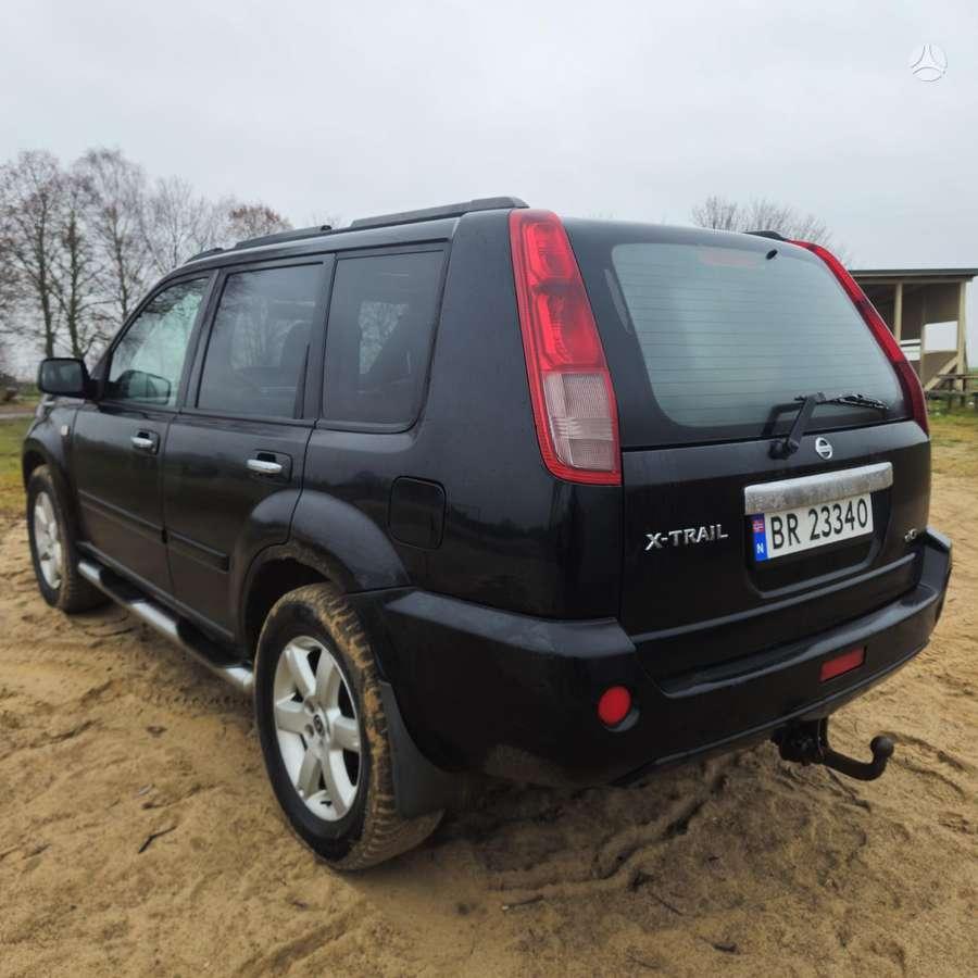 Black Nissan X-Trail 2005 in Marijampole, with an engine capacity of 2.20 L and mileage of 305 thousand km for 2050 €, photo 7 on AUTOMOTO.COM.LV