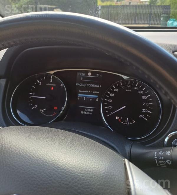 Black Nissan X-Trail 2015 in Riga, with an engine capacity of 1.60 L and mileage of 189 thousand km for 7500 €, photo 5 on AUTOMOTO.COM.LV