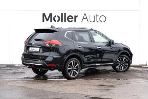 Black Nissan X-Trail 2018 in Riga, with an engine capacity of 2.00 L and mileage of 135 thousand km for 13900 €, photo 4 on AUTOMOTO.COM.LV