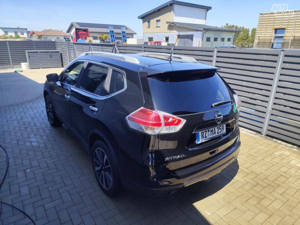 Black Nissan X-Trail 2017 in Klaipeda, with an engine capacity of 1.60 L and mileage of 218 thousand km for 7777 €, photo 10 on AUTOMOTO.COM.LV