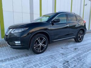 Black Nissan X-Trail 2018 in Raseiniai, with an engine capacity of 1.60 L and mileage of 170 thousand km for 12900 €, photo 7 on AUTOMOTO.COM.LV