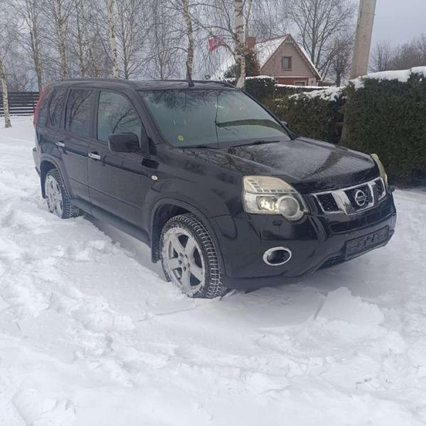 Melns Nissan X-Trail 2011 Pasvalys, ar dzinēja tilpumu 2.00 L un nobraukumu 295 tūkst. km par 4900 €, foto 3 vietnē AUTOMOTO.COM.LV