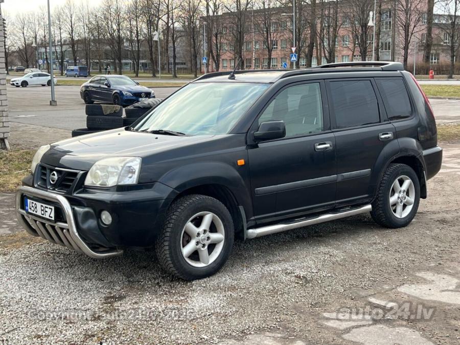 Black Nissan X-Trail 2002 in Narva, with an engine capacity of 2.20 L and mileage of 269 thousand km for 999 €, photo 1 on AUTOMOTO.COM.LV