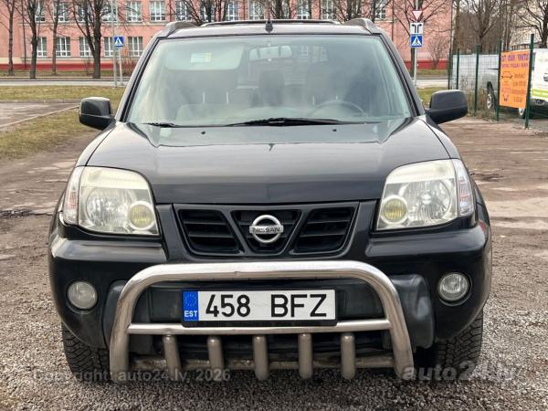 Black Nissan X-Trail 2002 in Narva, with an engine capacity of 2.20 L and mileage of 269 thousand km for 999 €, photo 2 on AUTOMOTO.COM.LV