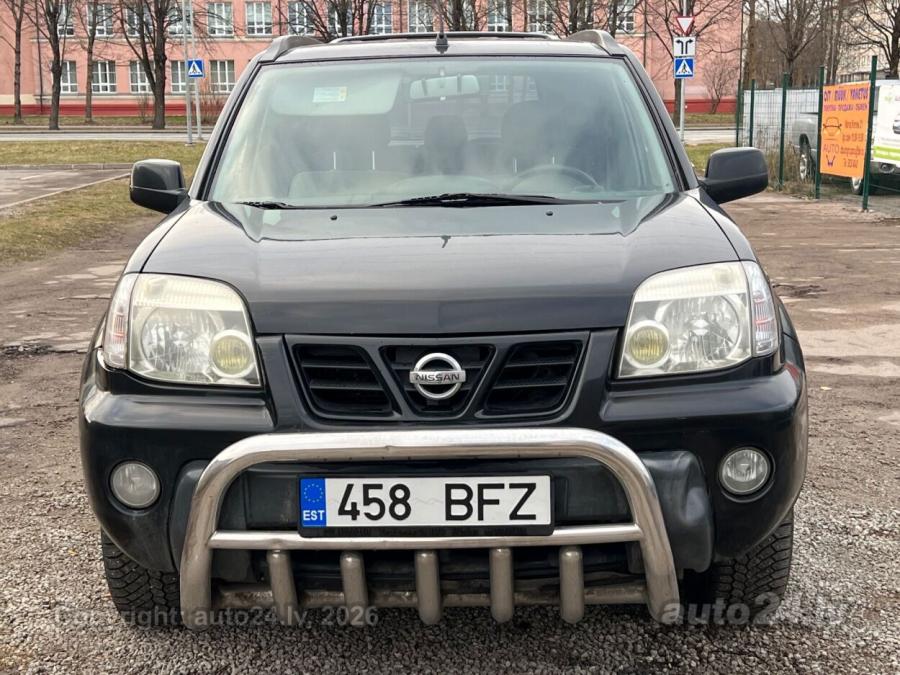 Black Nissan X-Trail 2002 in Narva, with an engine capacity of 2.20 L and mileage of 269 thousand km for 999 €, photo 3 on AUTOMOTO.COM.LV