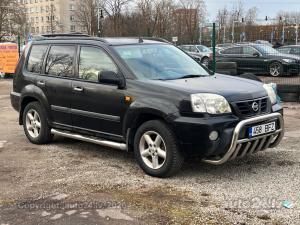 Black Nissan X-Trail 2002 in Narva, with an engine capacity of 2.20 L and mileage of 269 thousand km for 999 €, photo 4 on AUTOMOTO.COM.LV