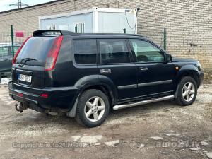 Black Nissan X-Trail 2002 in Narva, with an engine capacity of 2.20 L and mileage of 269 thousand km for 999 €, photo 6 on AUTOMOTO.COM.LV