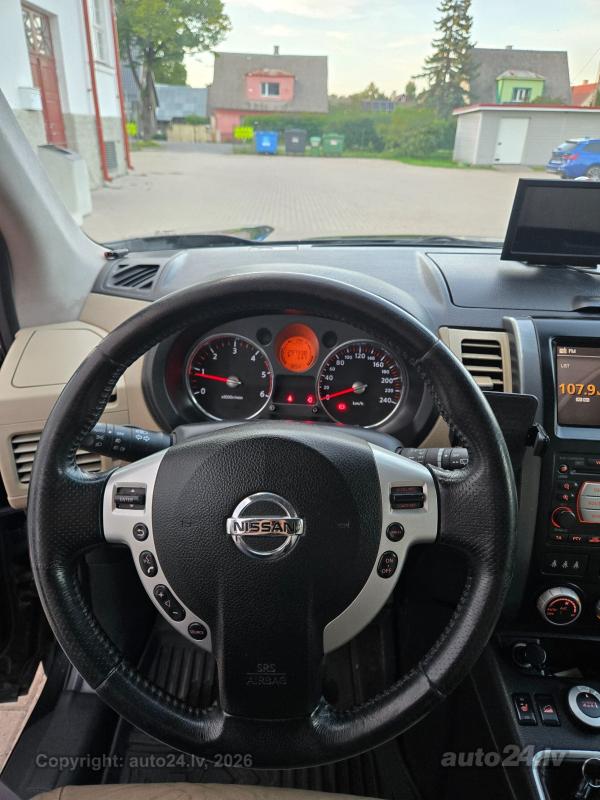 Melns Nissan X-Trail 2007 Pērnava, ar dzinēja tilpumu 2.00 L un nobraukumu 290 tūkst. km par 4999 €, foto 7 vietnē AUTOMOTO.COM.LV