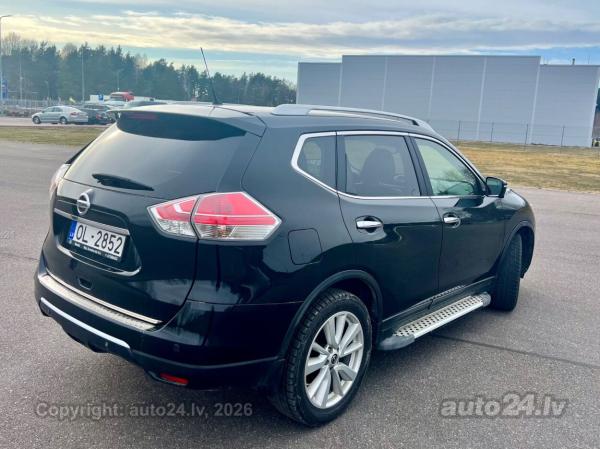 Black Nissan X-Trail 2016 in Riga, with an engine capacity of 1.60 L and mileage of 217 thousand km for 8500 €, photo 6 on AUTOMOTO.COM.LV