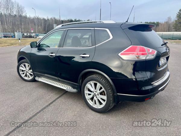Black Nissan X-Trail 2016 in Riga, with an engine capacity of 1.60 L and mileage of 217 thousand km for 8500 €, photo 8 on AUTOMOTO.COM.LV