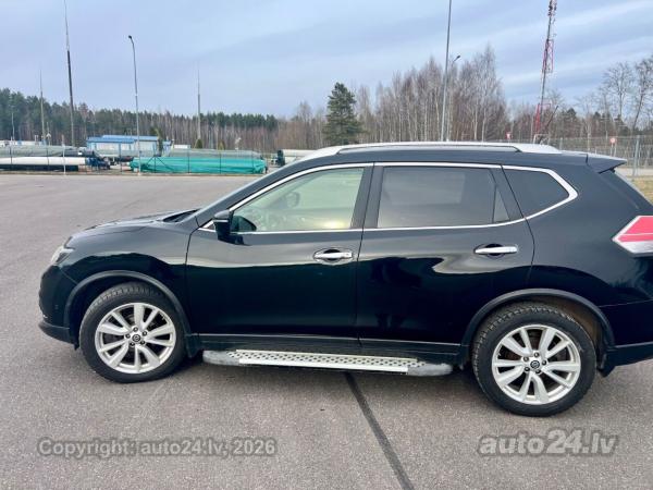 Black Nissan X-Trail 2016 in Riga, with an engine capacity of 1.60 L and mileage of 217 thousand km for 8500 €, photo 9 on AUTOMOTO.COM.LV