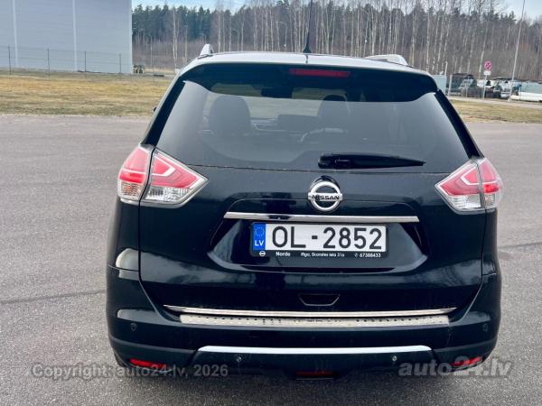 Black Nissan X-Trail 2016 in Riga, with an engine capacity of 1.60 L and mileage of 217 thousand km for 8500 €, photo 7 on AUTOMOTO.COM.LV