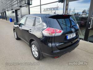 Black Nissan X-Trail 2016 in Tartu, with an engine capacity of 1.60 L and mileage of 188 thousand km for 10990 €, photo 4 on AUTOMOTO.COM.LV